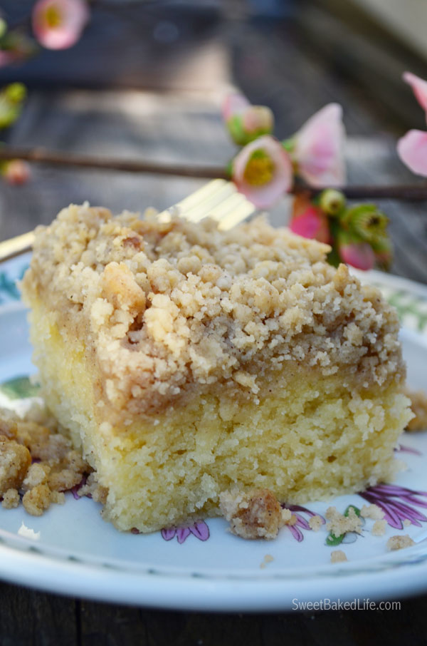 Fluffy Crumb Cake – Sweet Baked Life