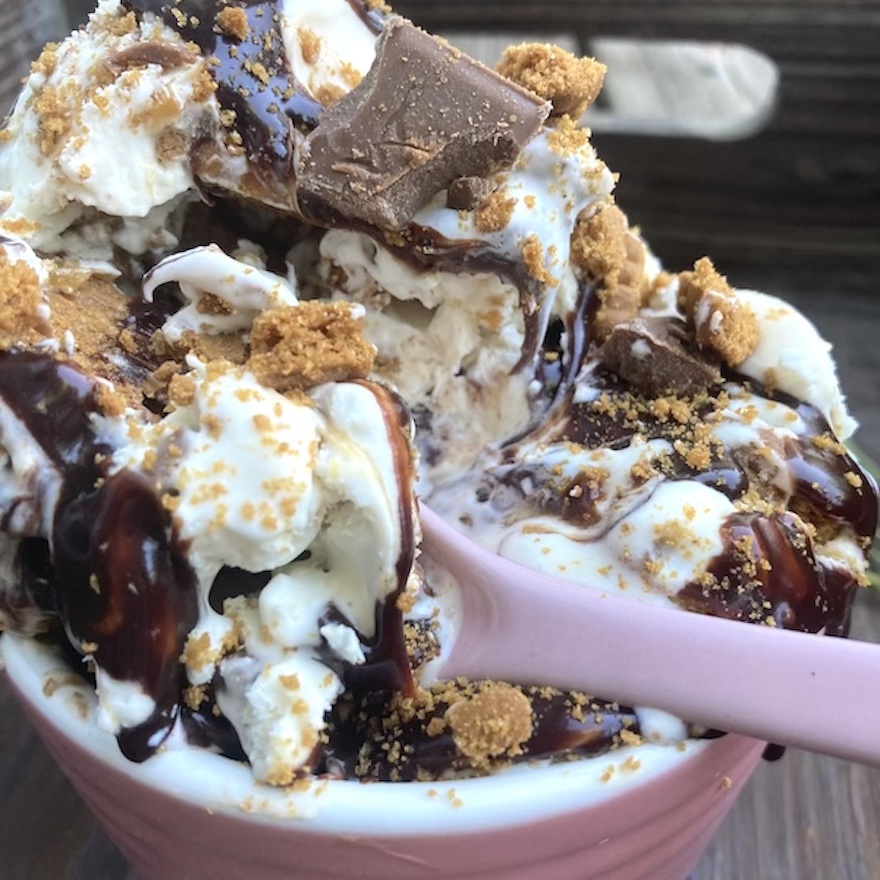 Chocolate Chunk Biscoff Ice Cream – Sweet Baked Life